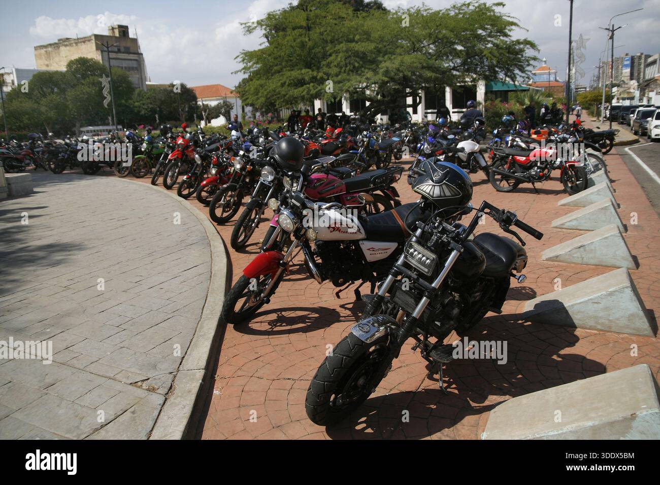 Maracaibo-Venezuela- Saturday, January 3, 2026. Motorcycles from the ...