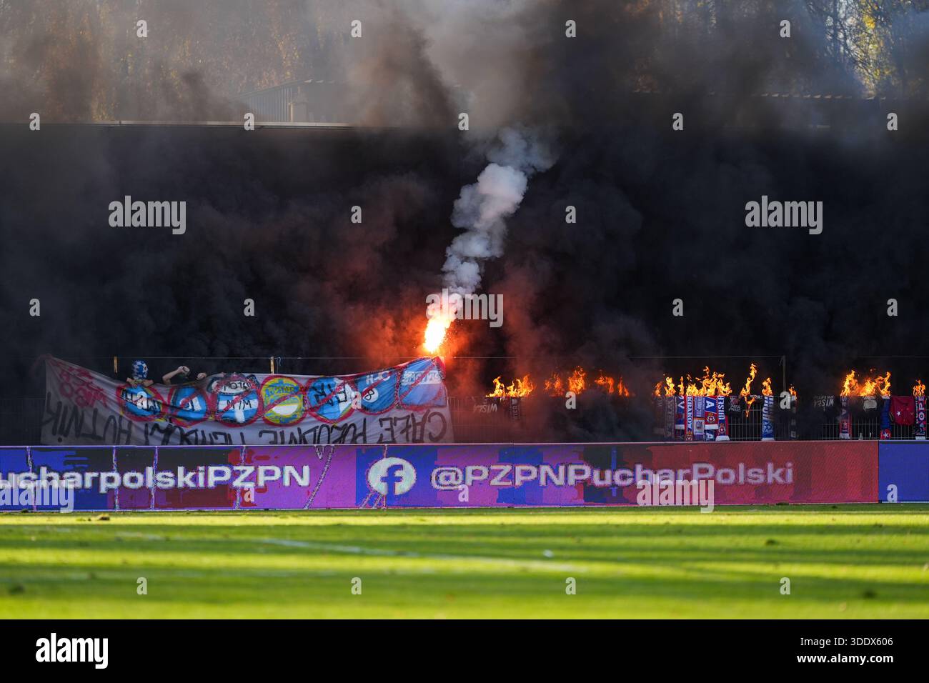 Soccer STS Puchar Polski sezon 2025/2026 kolejka mecz: Hutnik Krakow ...