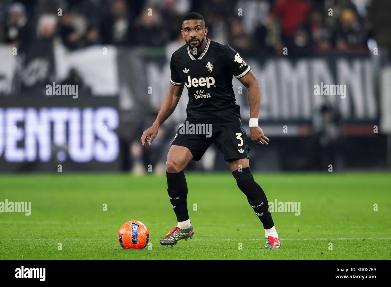 Gleison Bremer of Juventus FC in action during the Serie A football ...