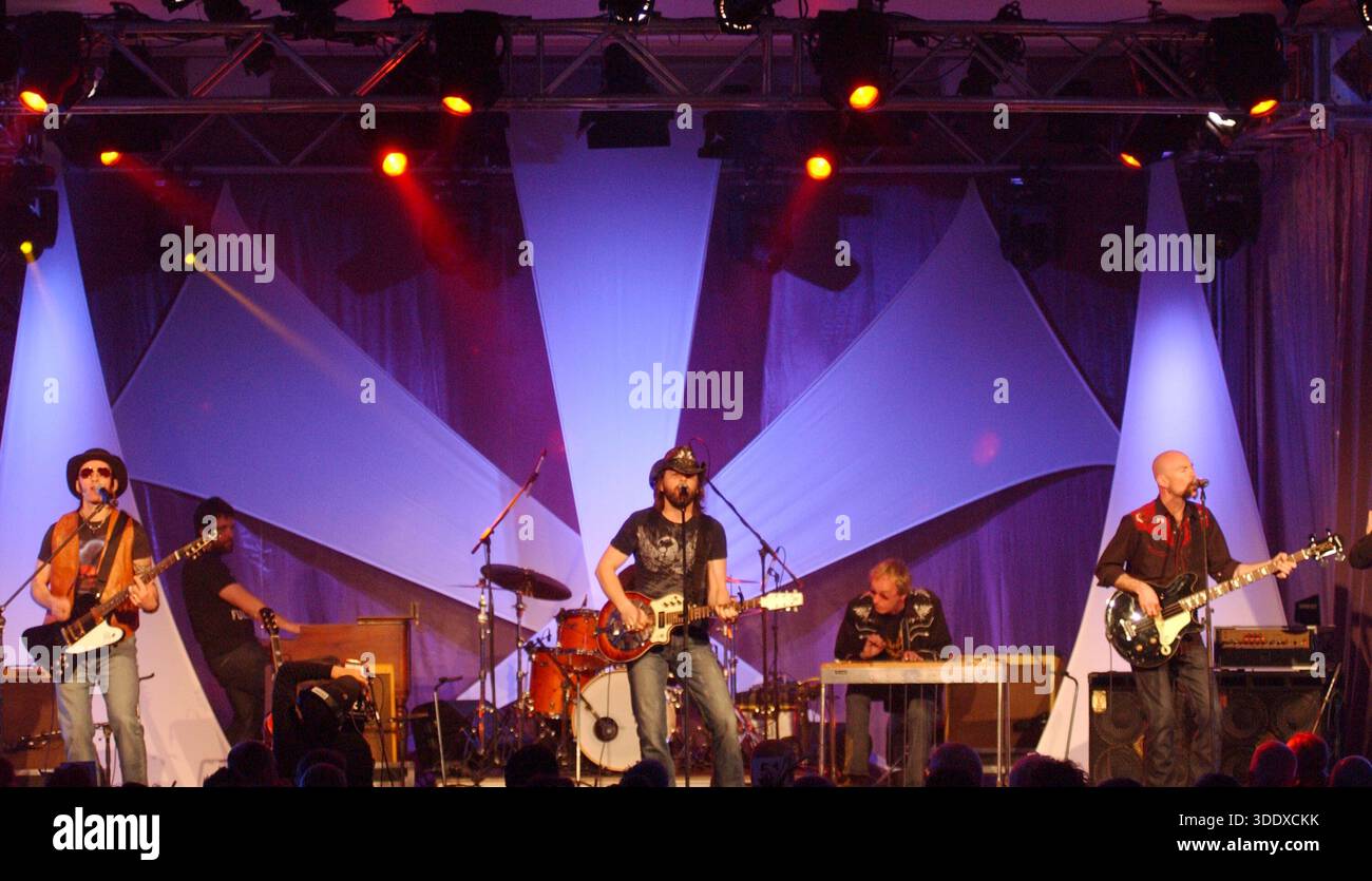 01 April 2006 - Halifax, Nova Scotia - . JUNO Gala Dinner 2006 Show ...