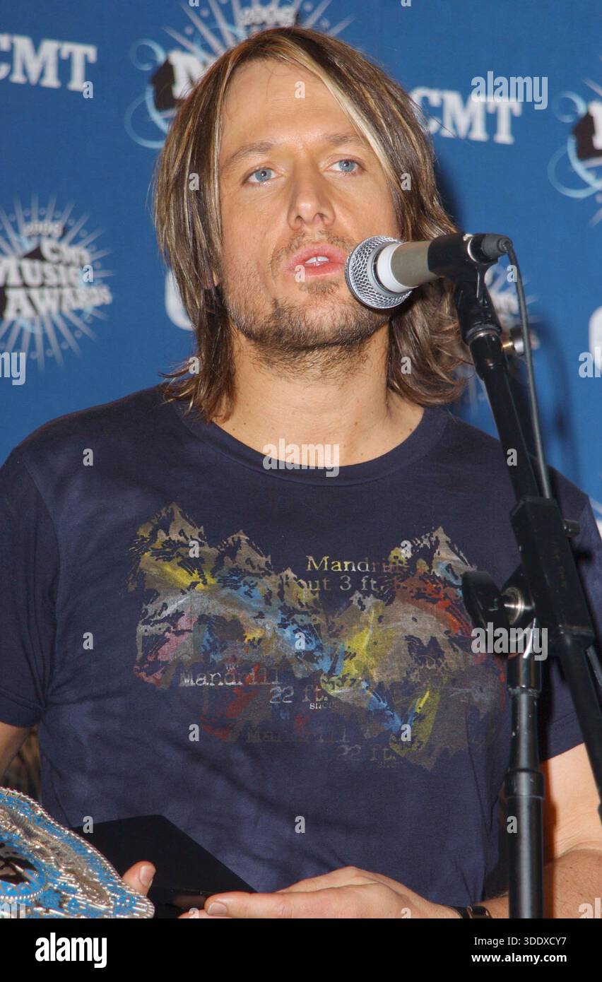 10 April 2006 - Nashville, Tennessee - Keith Urban. 2006 CMT Music ...