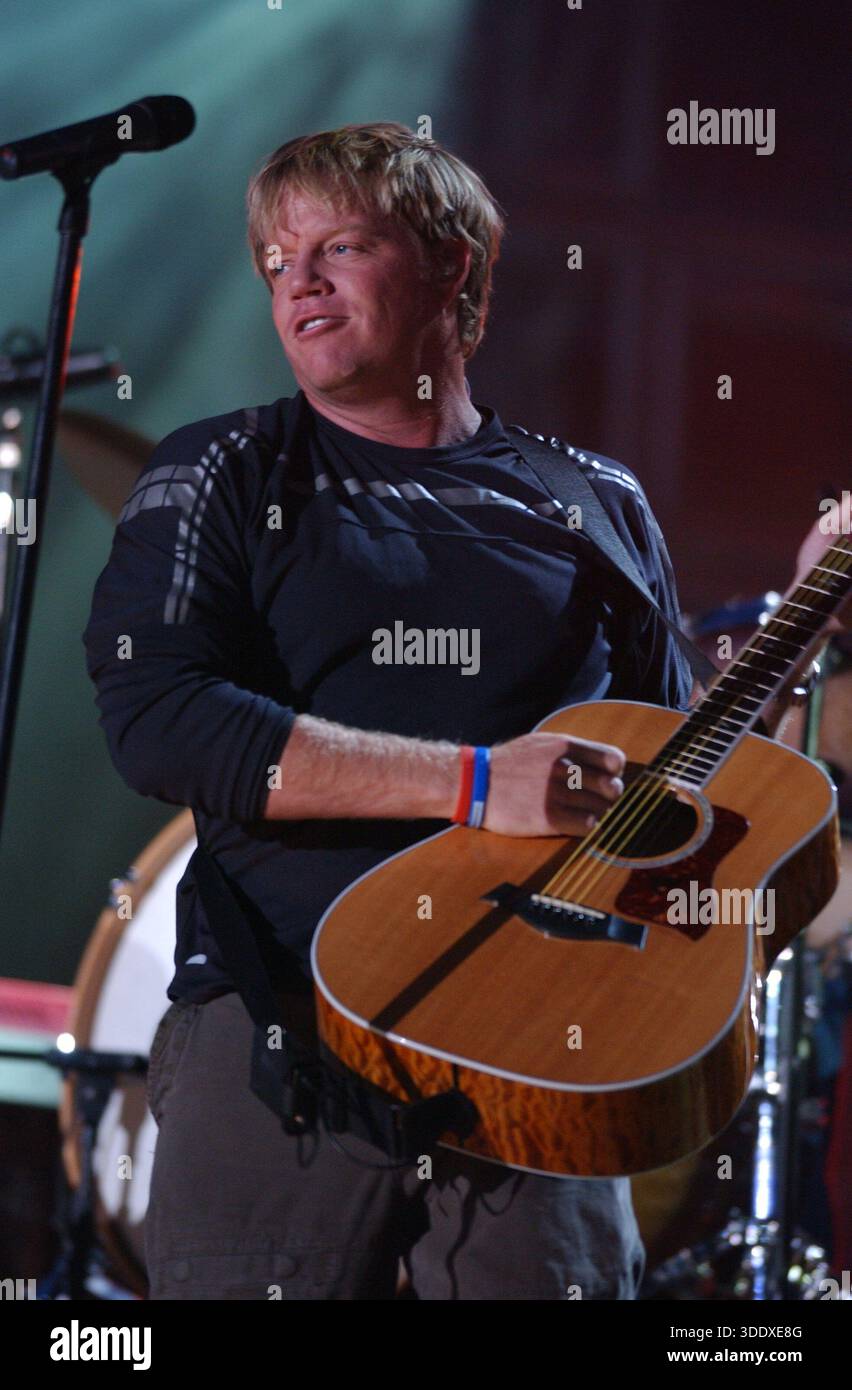 8 June 2006 - Nashville, Tennessee - Pat Green. The CMA Music Festival ...