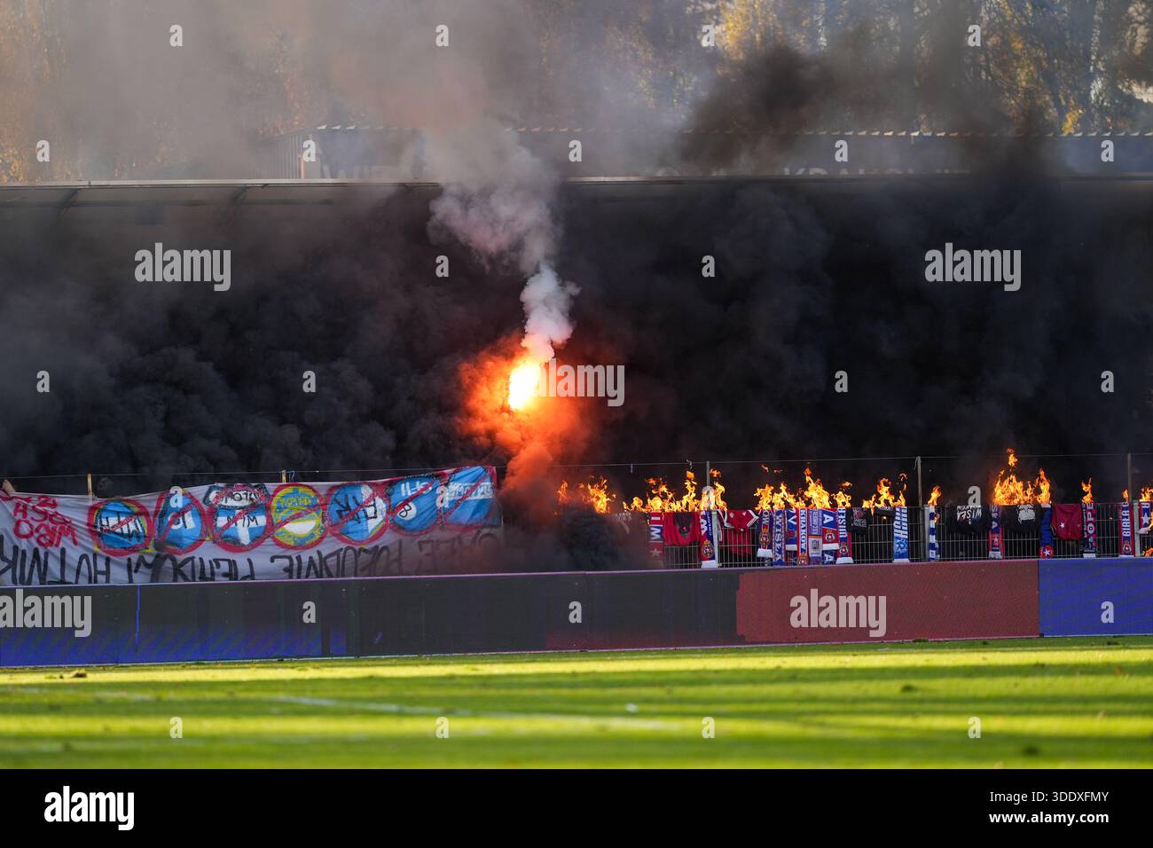 Soccer STS Puchar Polski sezon 2025/2026 kolejka mecz: Hutnik Krakow ...