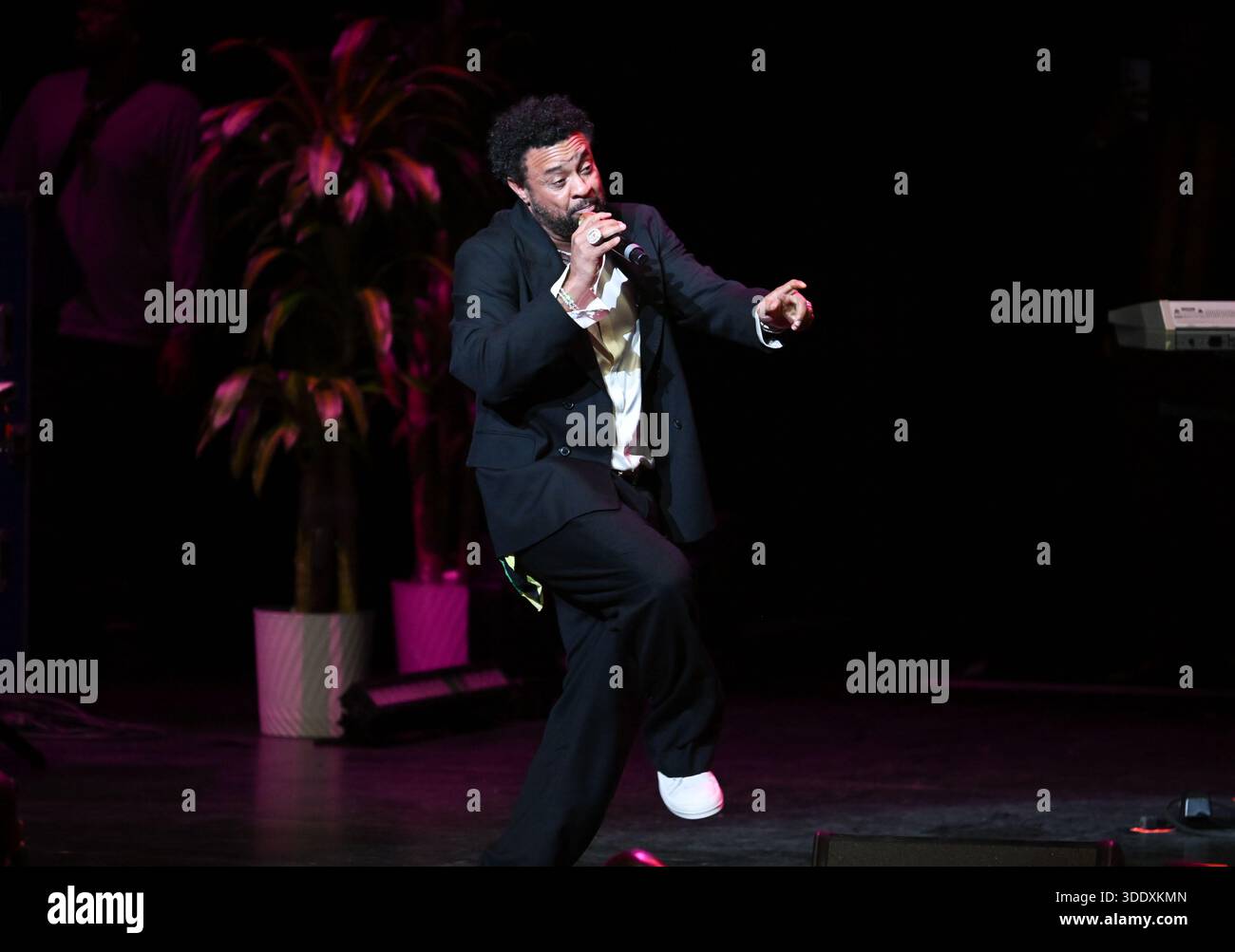 Shaggy performs in concert during Stay Strong Jamaica - Hurricane ...
