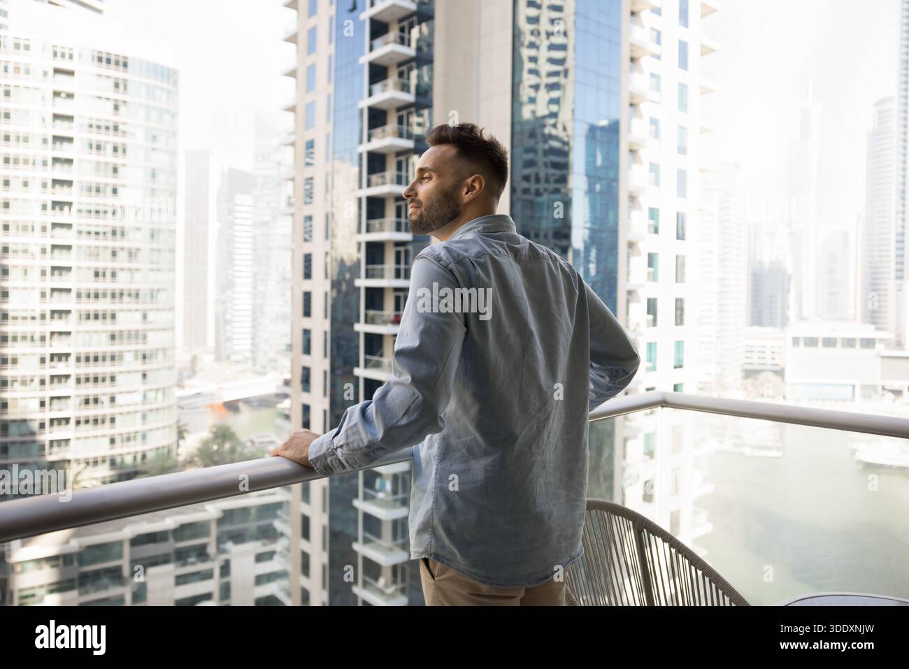 No one buildings in high rise building hi-res stock photography and ...