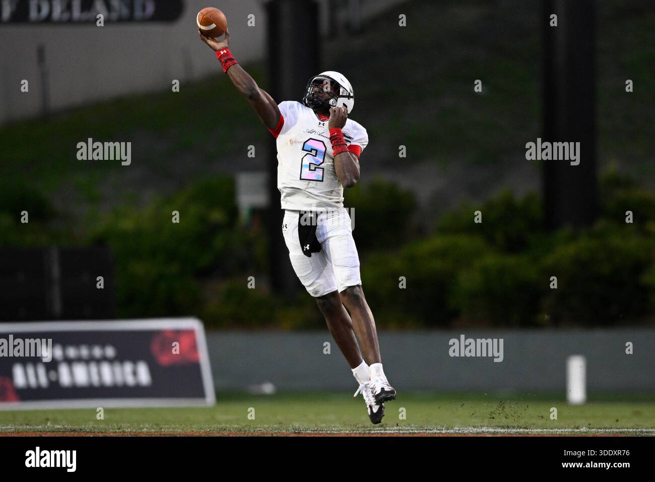 Team Pearls quarterback Jayce Johnson (2), of Lowndes H.S., throws a ...