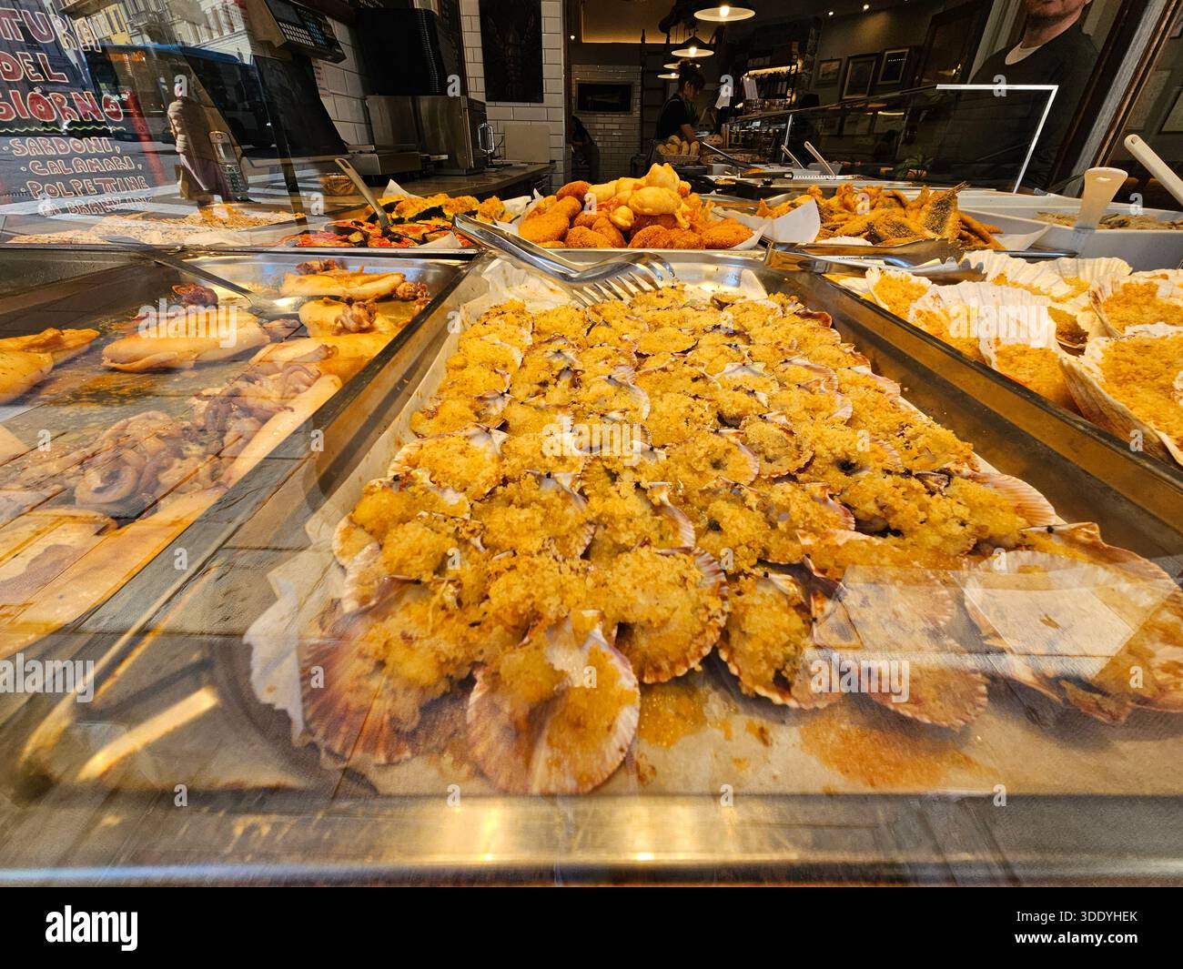 Cucina di pesce trieste hi-res stock photography and images - Alamy