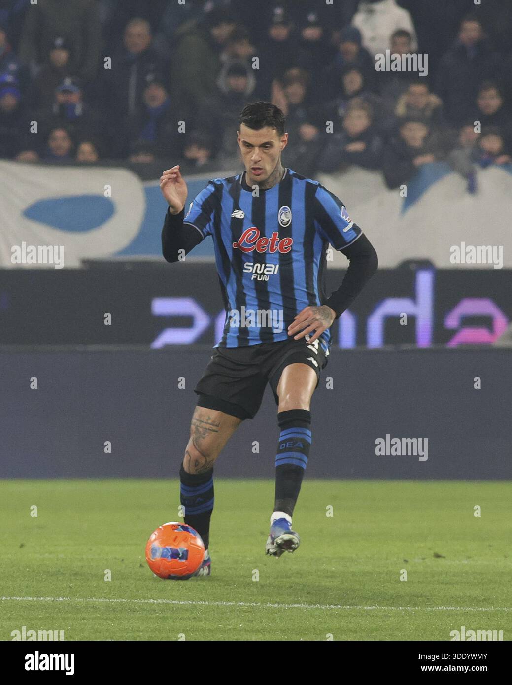 Gianluca Scamacca of Atalanta BC play the ball during Atalanta BC vs AS ...