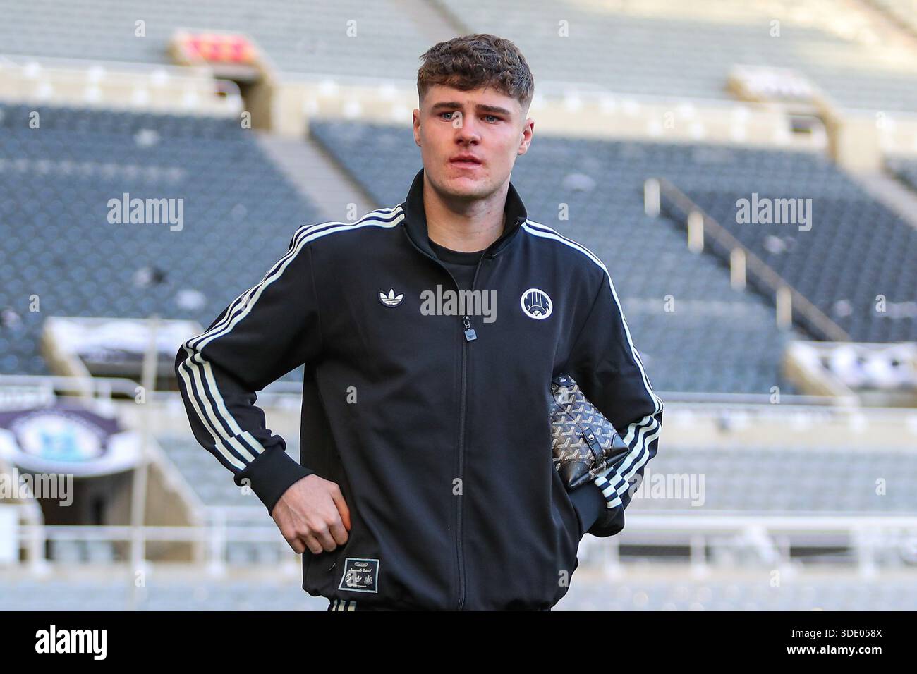 Alex Murphy Of Newcastle United Arrives during the Newcastle United v ...
