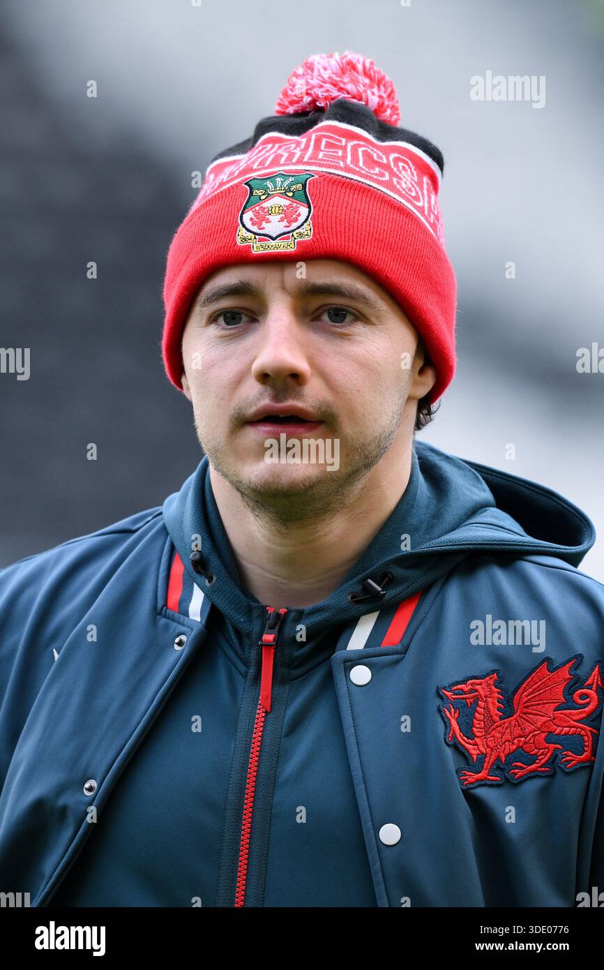 Ollie Rathbone of Wrexham with Wrexham hat during the Sky Bet ...