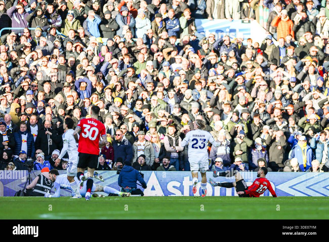 Manchester United forward Matheus Cunha (10) scores a GOAL 1-1 during ...