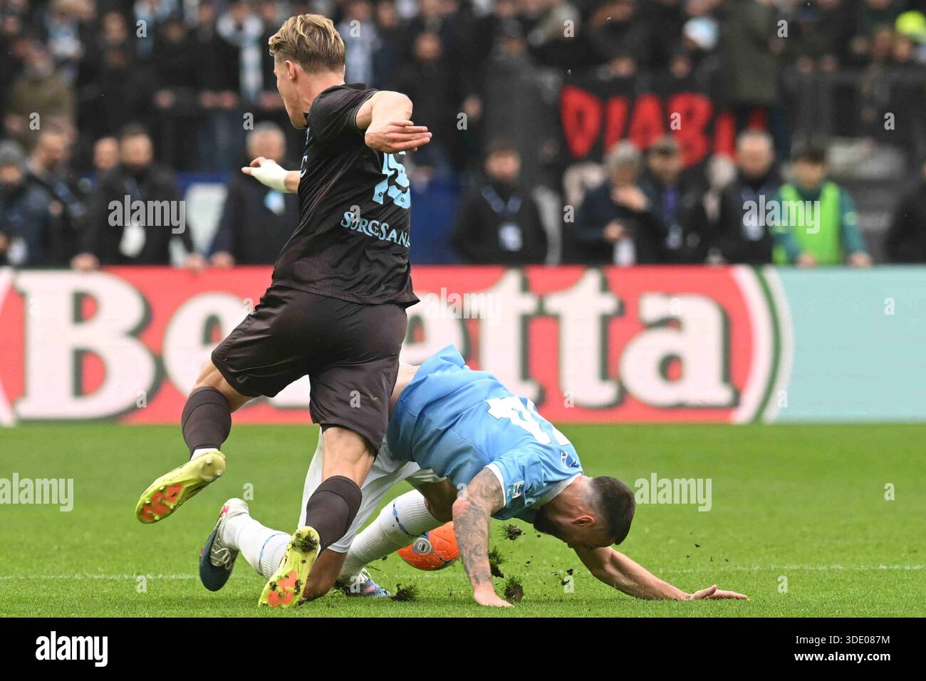 Napoli, Italy, 4 January,2026 Mario Gila of SS Lazio competes for the ...
