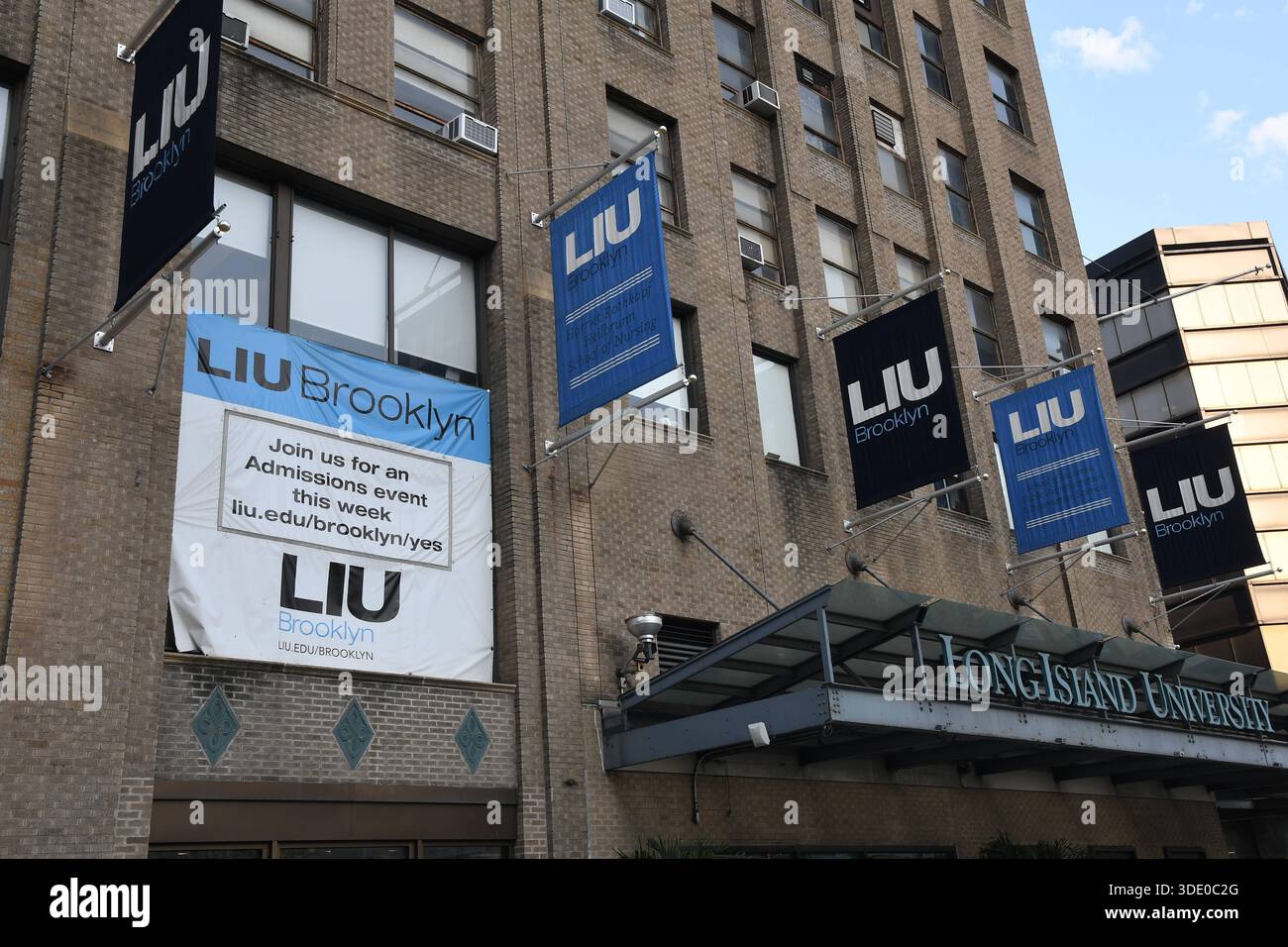 BROOKLYN/NEW YORK CITY / NEW YORK /USA/08JUNE 2018 Long Iland Unverity ...