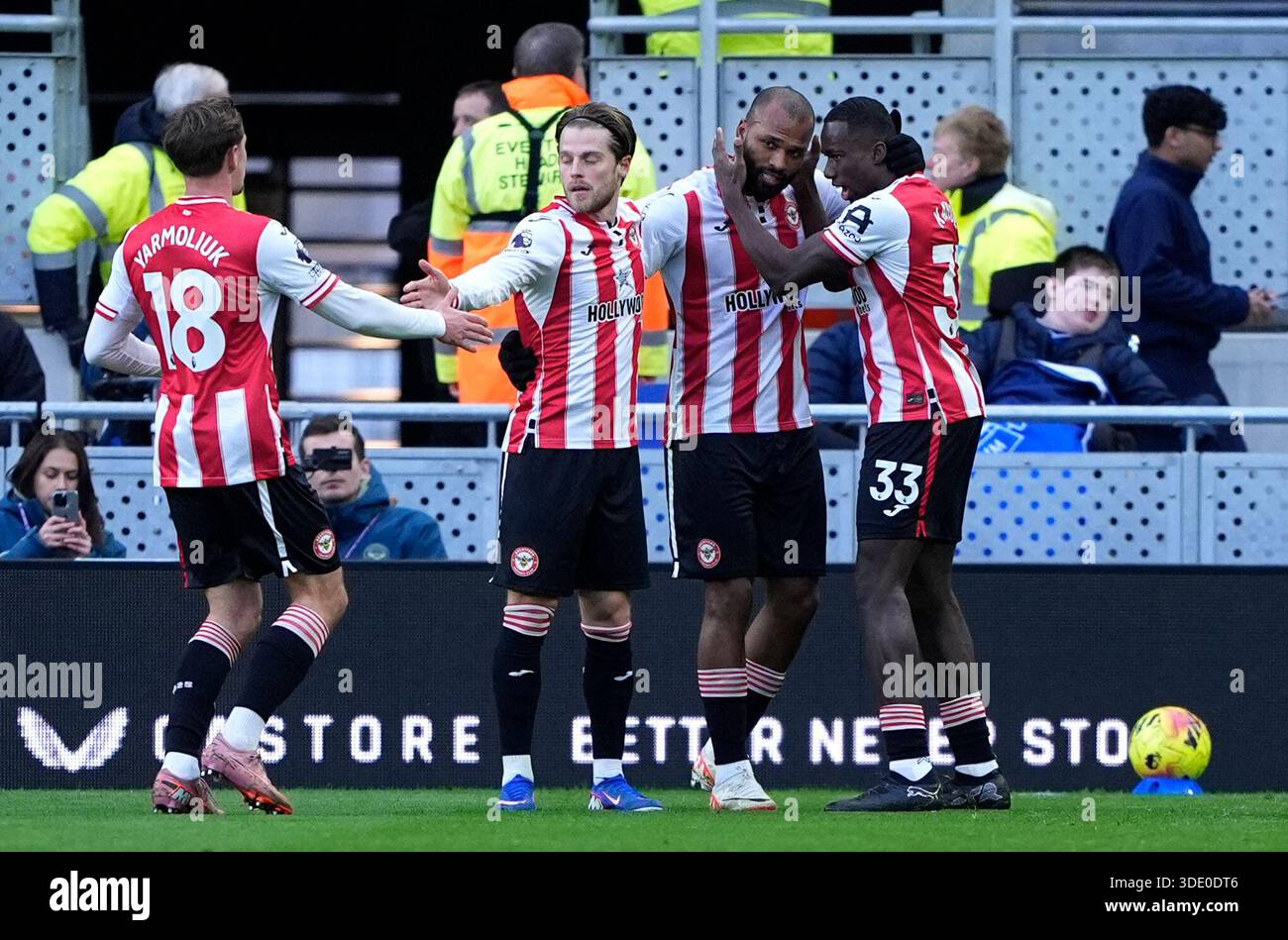 Brentford's Igor Thiago (second right) celebrates with team-mates after ...