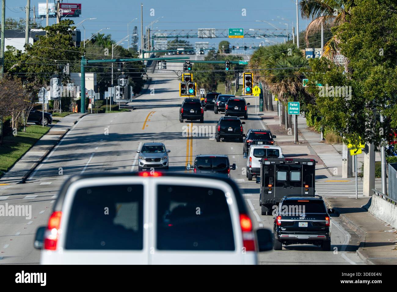 The motorcade for President Donald Trump rolls to Trump International ...