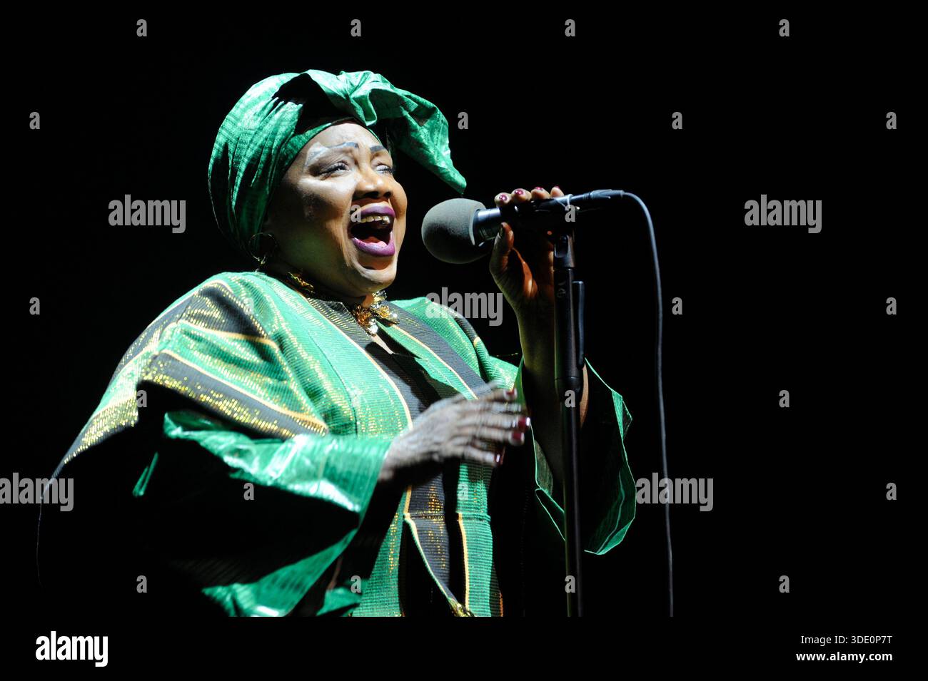 Die malische Sängerin Nainy Diabate beim Internationalen Jazz Festival ...