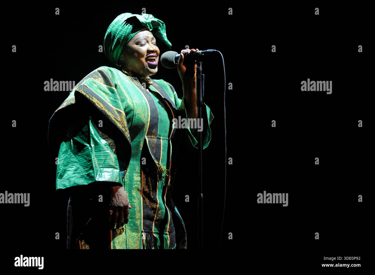 Die malische Sängerin Nainy Diabate beim Internationalen Jazz Festival ...