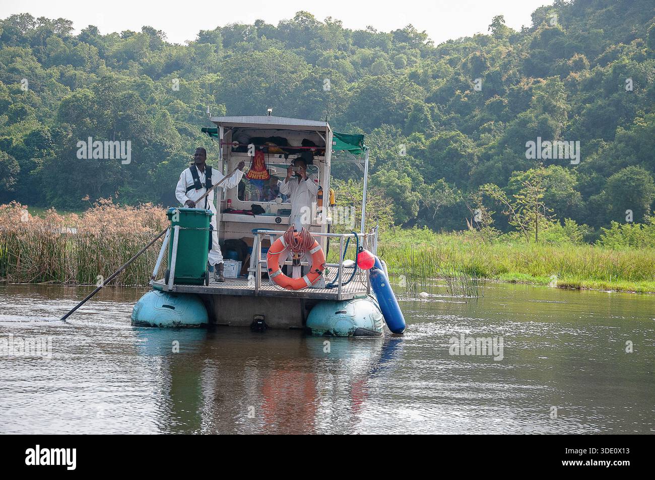 Visitors Enjoy Boat Rides in Murchison Falls National Park — Gliding ...