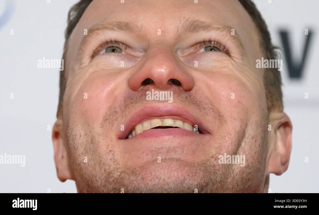 04 January 2026, North Rhine-Westphalia, Winterberg: Bobsleigh: World ...