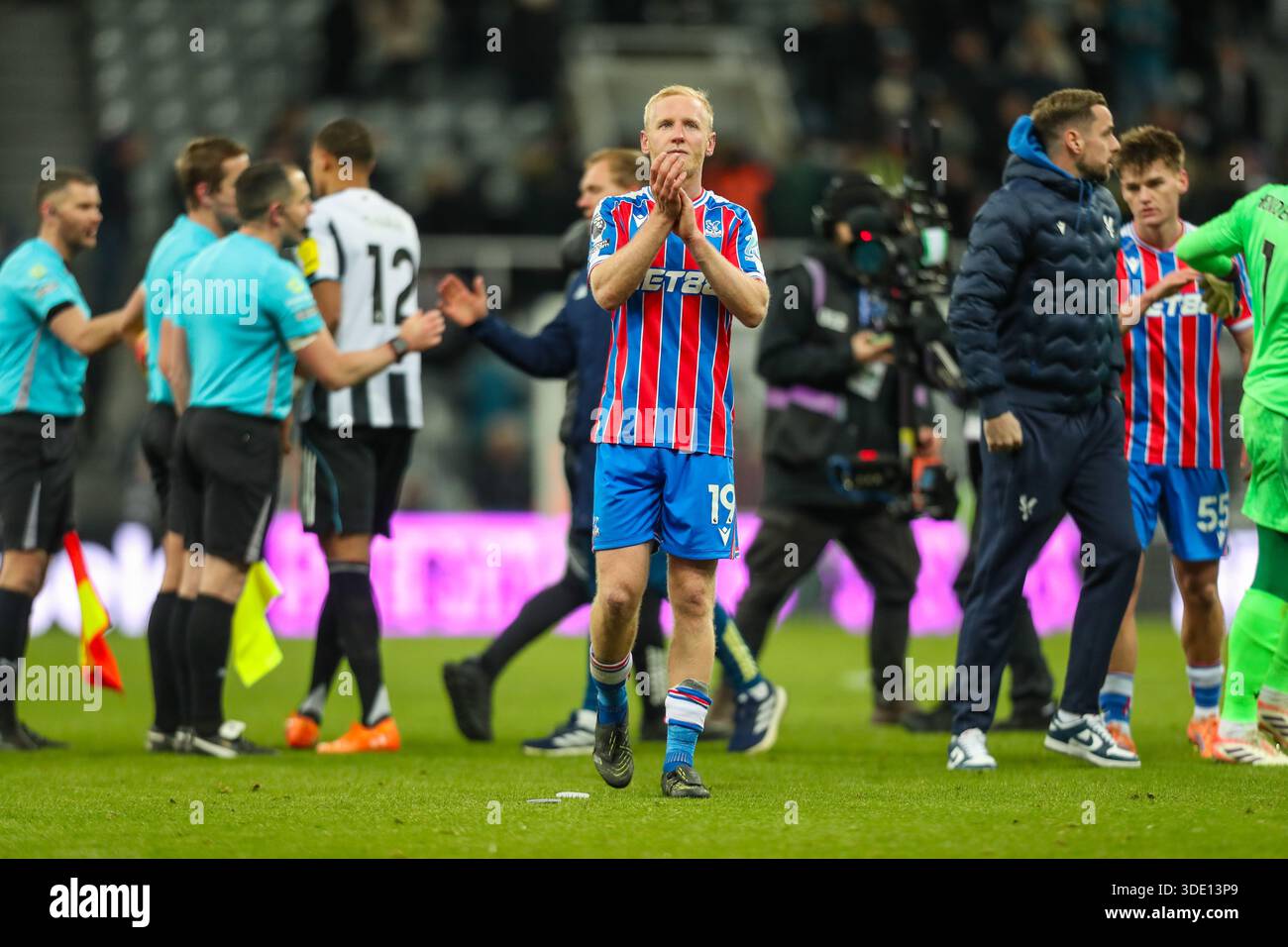 Will Hughes Of Crystal Palace applauds the fans during the Newcastle ...