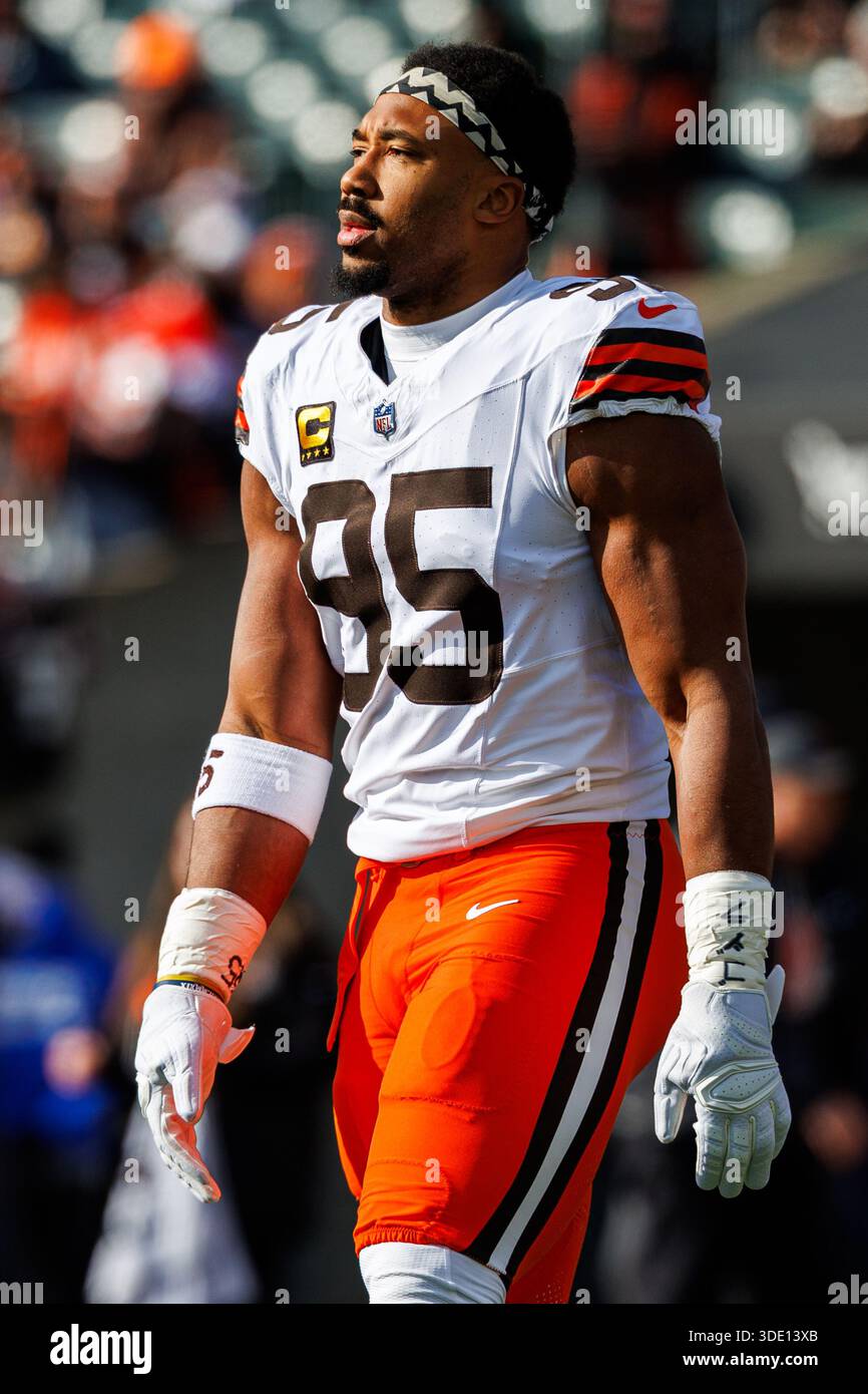 January 04, 2026: Cleveland Browns defensive lineman Myles Garrett (95 ...