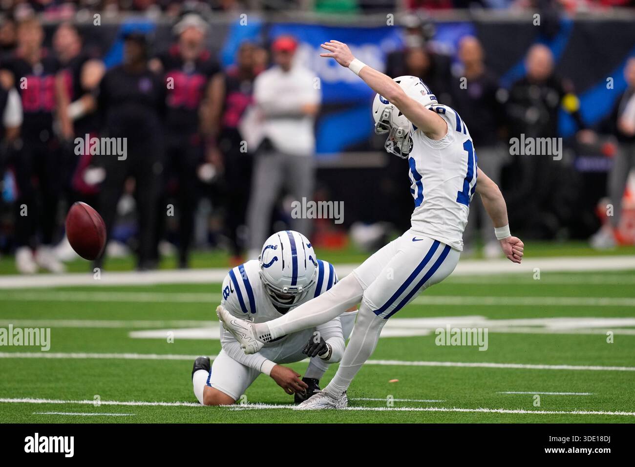Indianapolis Colts place kicker Blake Grupe (10) kicks a field goal ...