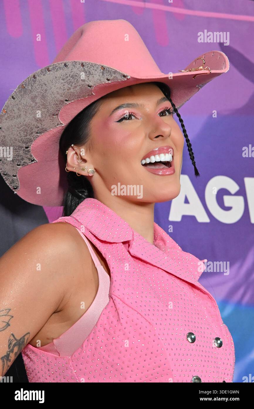 SP - PRAIA GRANDE - 04/01/2026 - SAO PAULO, ANA CASTELA - Brazilian ...