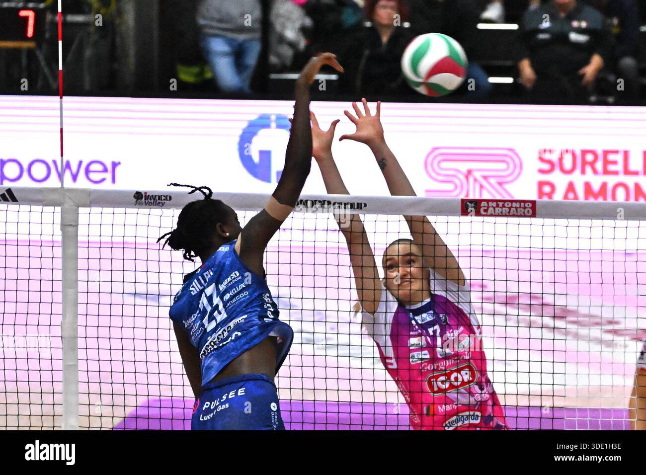 Fatoumatta Sillah ( Prosecco DOC A.Carraro Imoco Volley ) and Tatiana ...