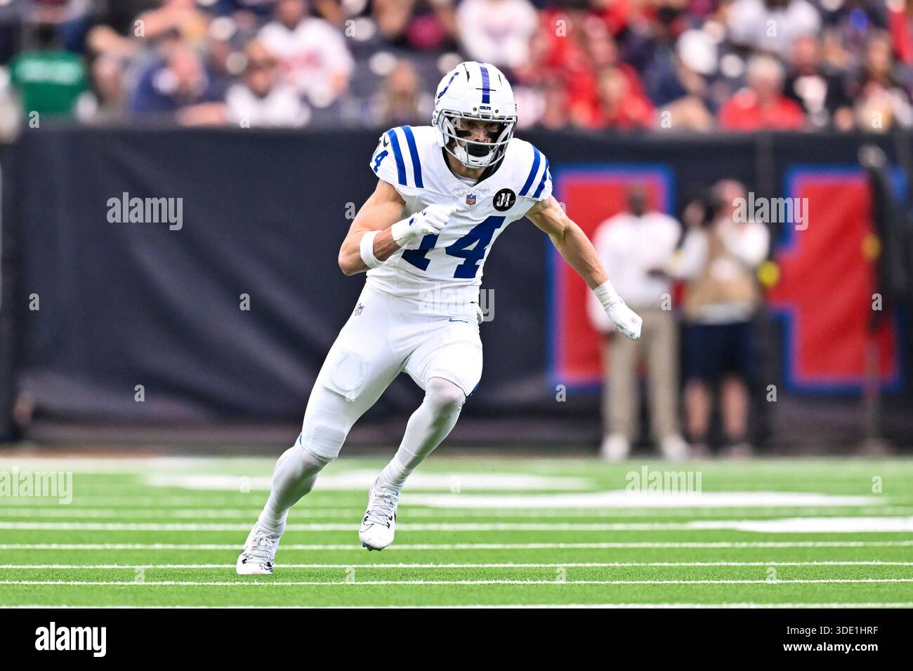 Indianapolis Colts wide receiver Alec Pierce (14) runs a route against ...