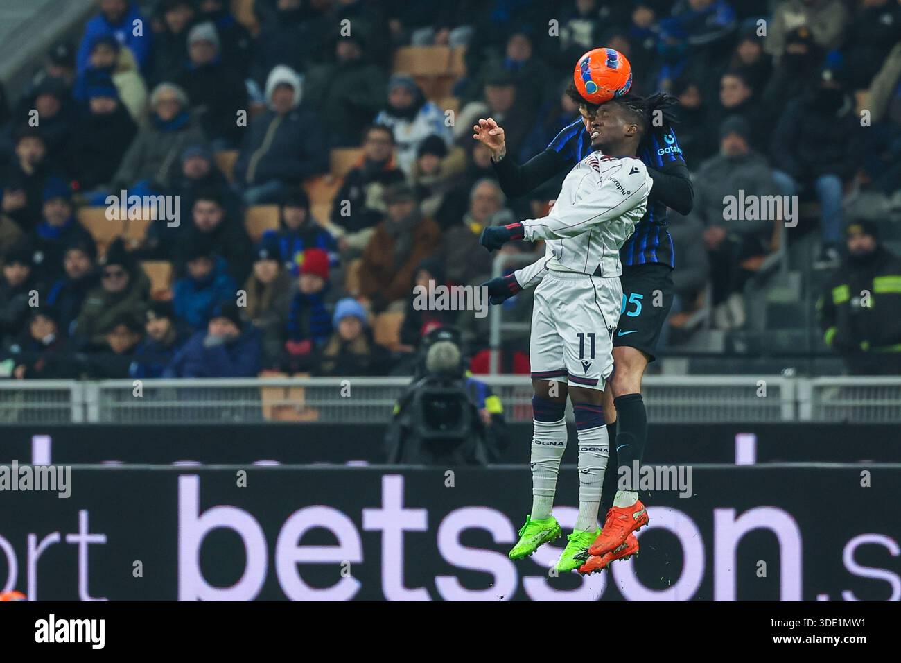 Alessandro Bastoni of FC Internazionale competes for the ball with ...