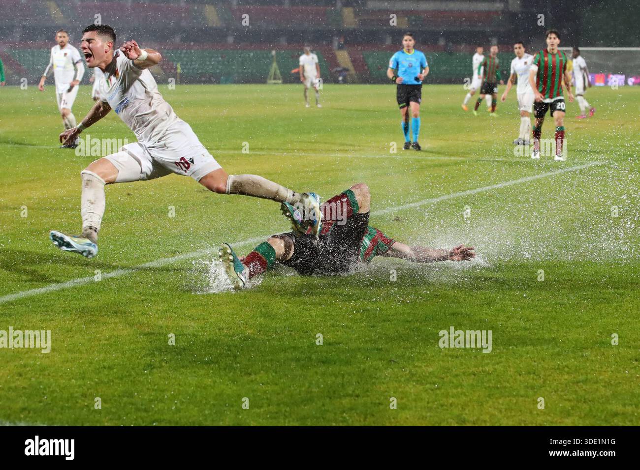 Garrigan Liam (ternana) vs Haveri Kevin (Livorno) during Italian serie ...