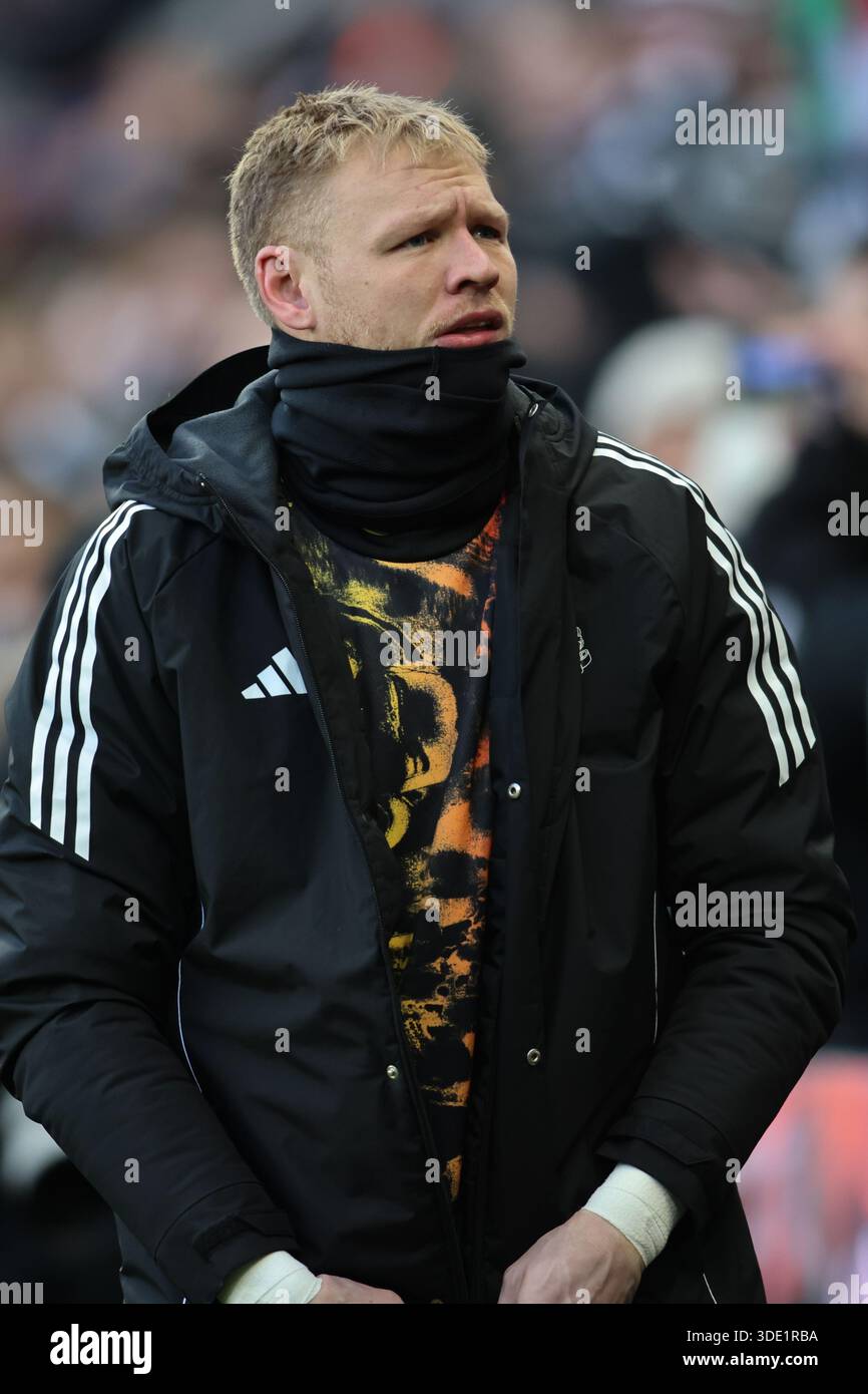 Aaron Ramsdale Of Newcastle United looks dejected during the Premier ...