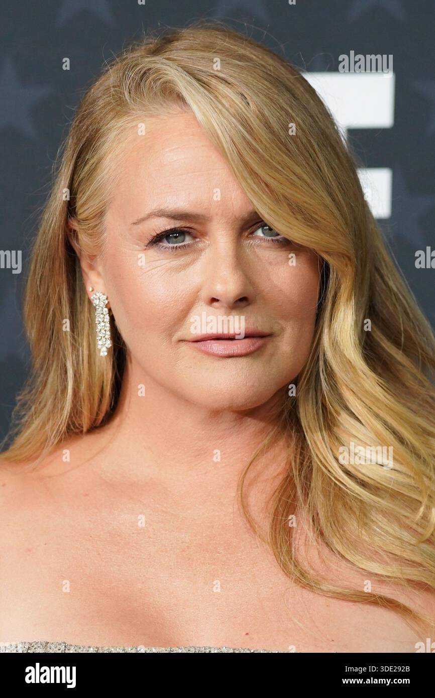 Alicia Silverstone arrives at the 31st Annual Critics Choice Awards on ...