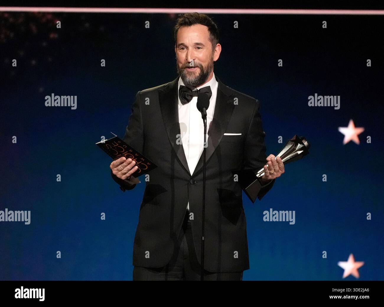 Noah Wyle accepts the award for best actor in a drama series for "The ...