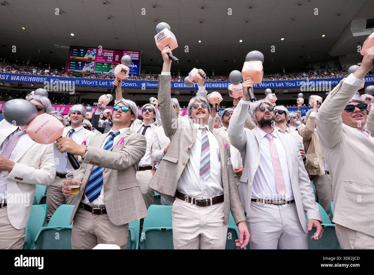 Australia fans known as 'The Richies' dressed as former player and ...
