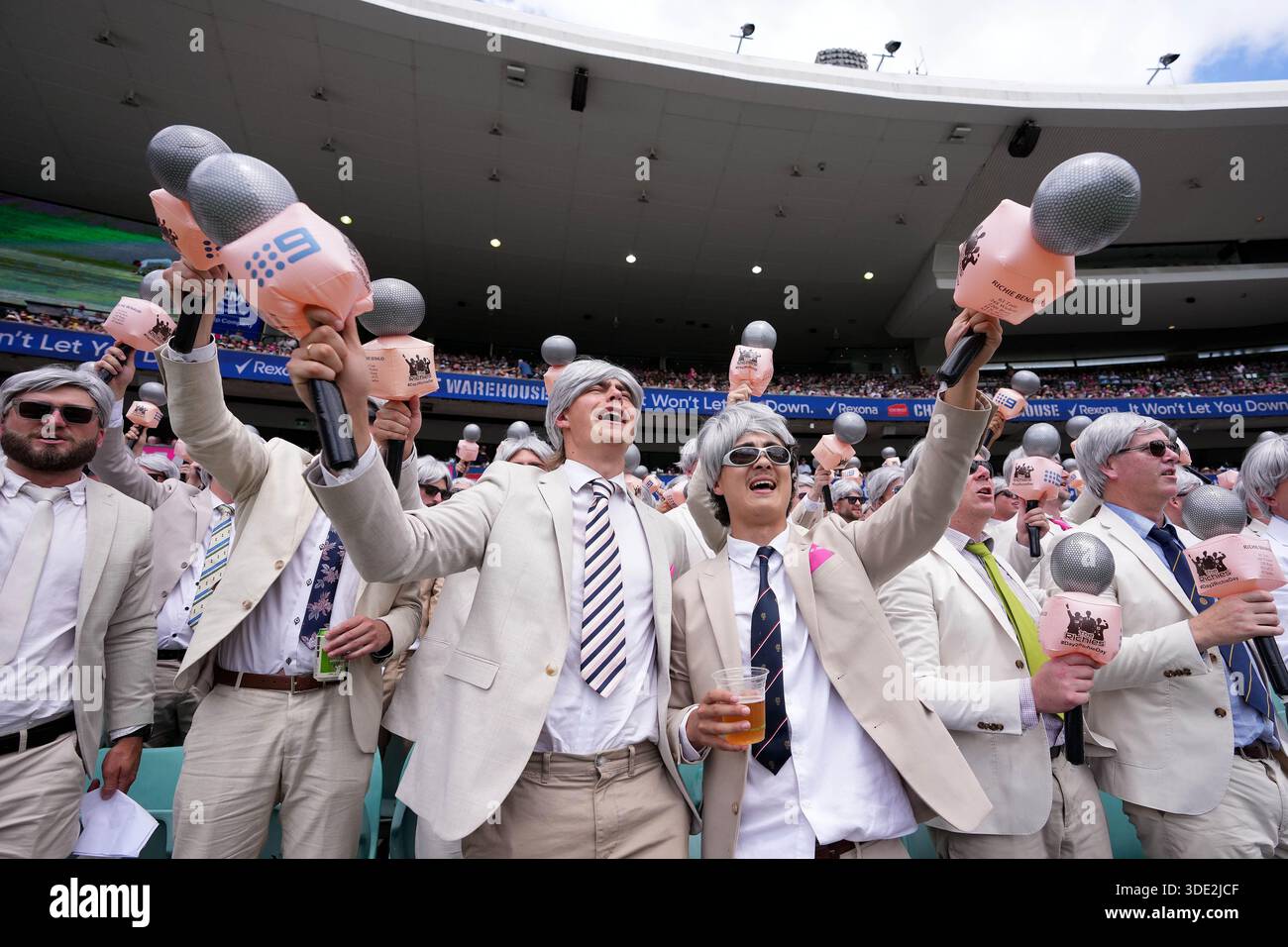 Australia fans known as 'The Richies' dressed as former player and ...