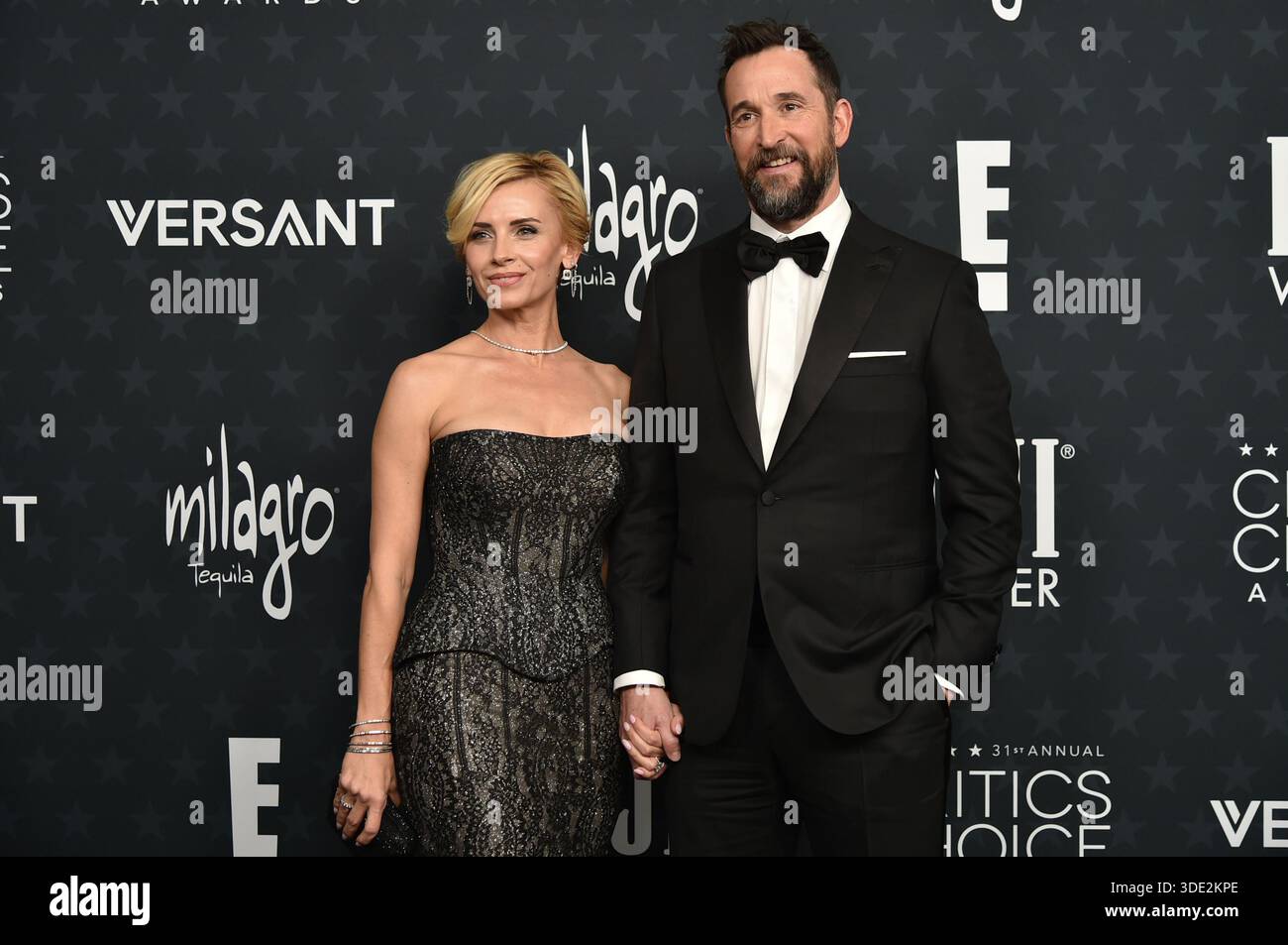 Sara Wells, left, and Noah Wyle arrive at the 31st Annual Critics ...