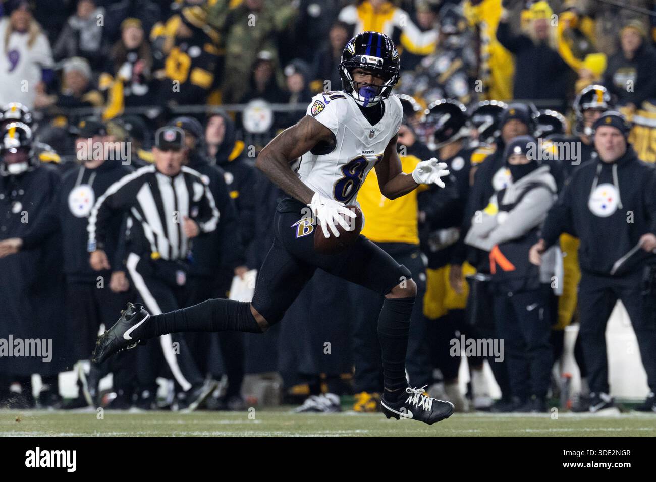 Baltimore Ravens wide receiver Devontez Walker (81) runs after a catch ...