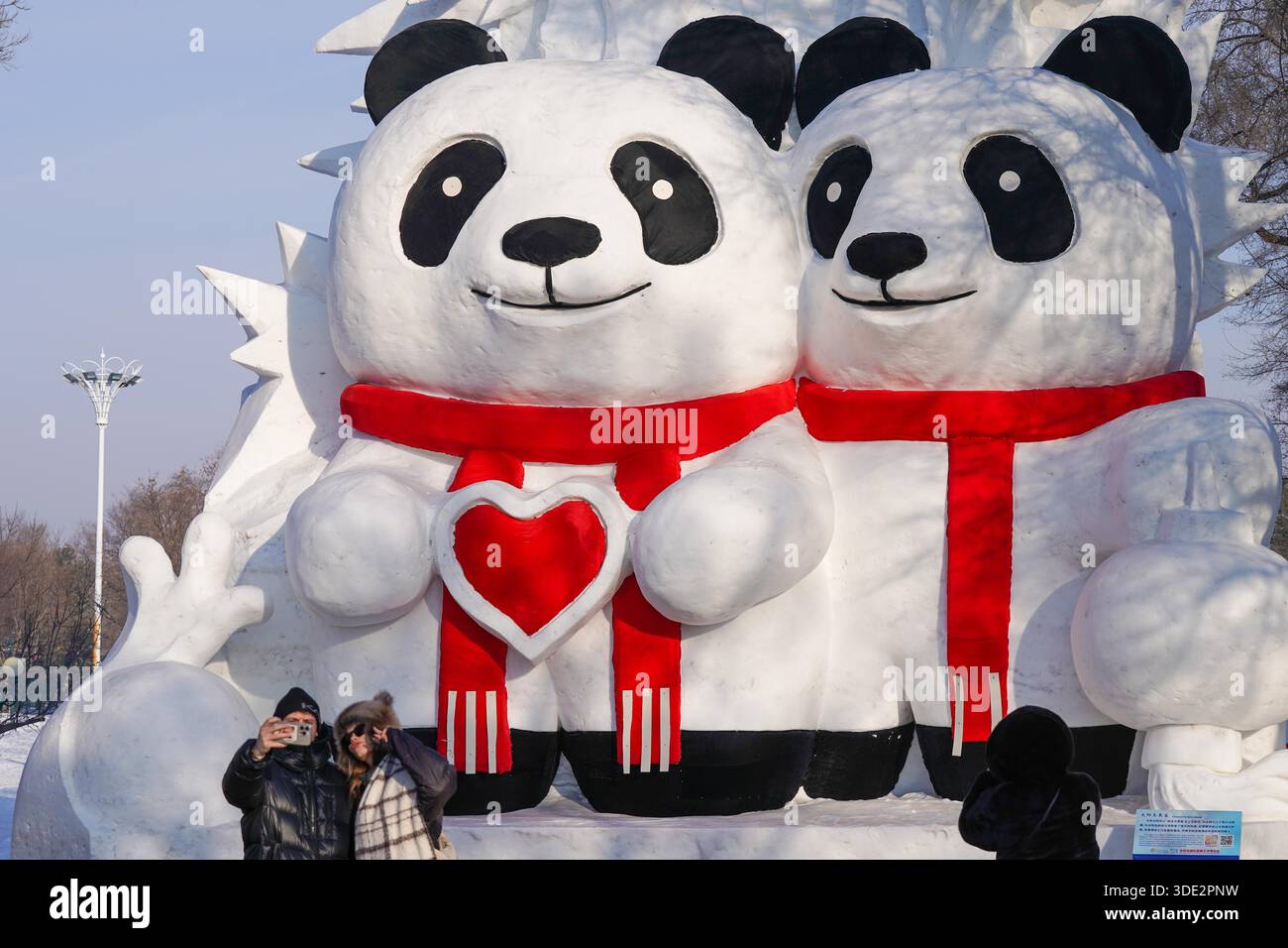 **CHINESE MAINLAND, HONG KONG, MACAU AND TAIWAN OUT** Tourists visit ...
