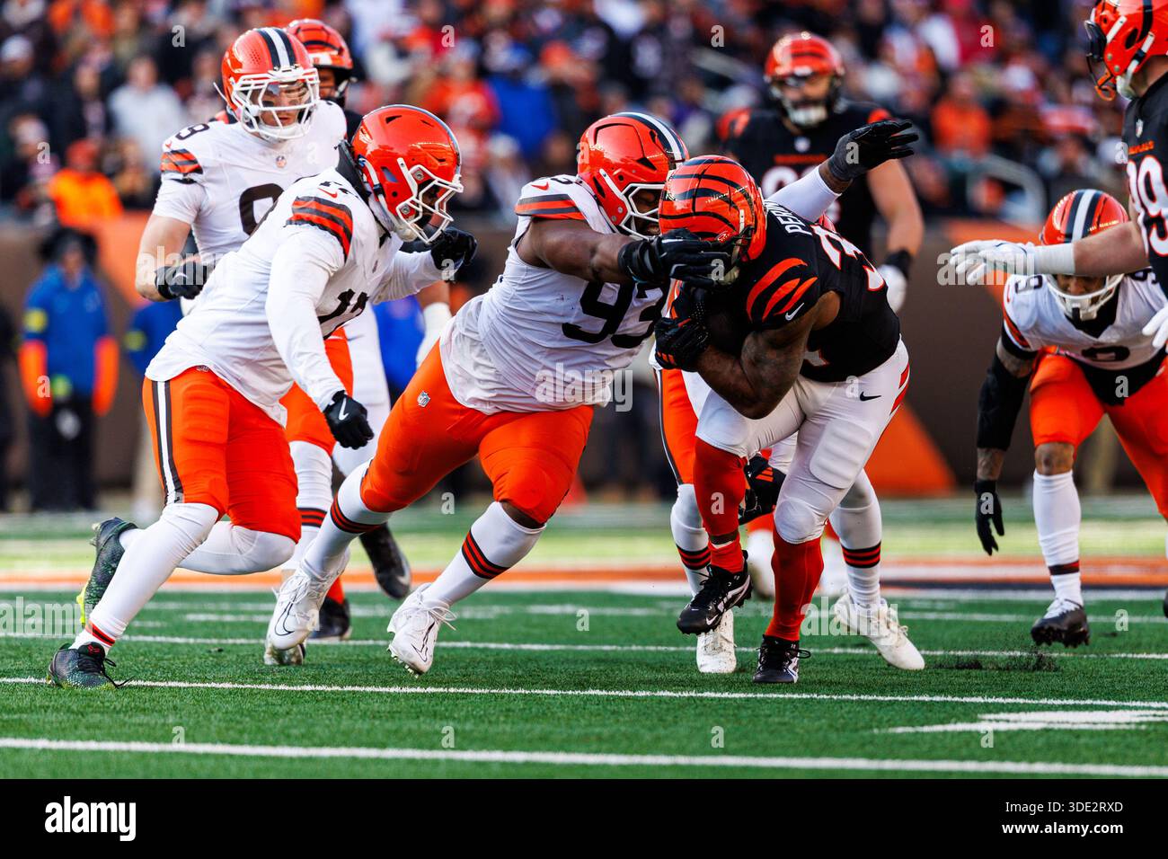 January 04, 2026: Cincinnati Bengals running back Samaje Perine (34 ...