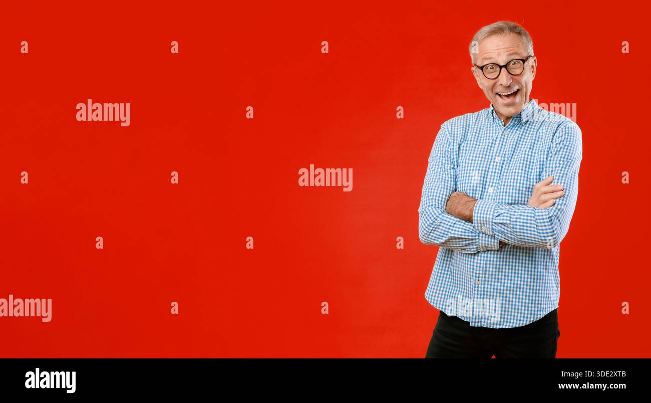 Older man in blue shirt hi-res stock photography and images - Alamy