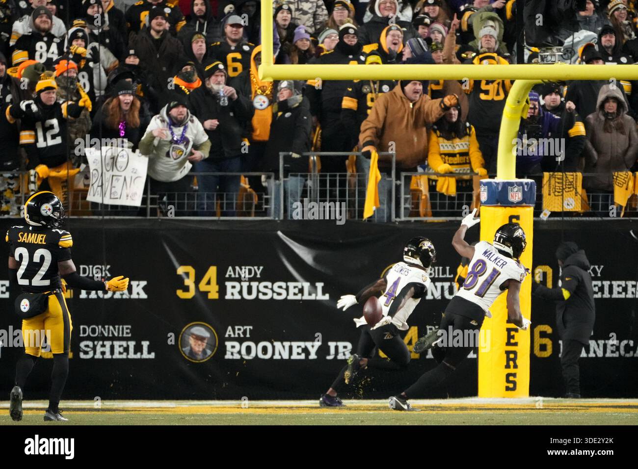 Fans react after Baltimore Ravens wide receiver Zay Flowers (4) scored ...