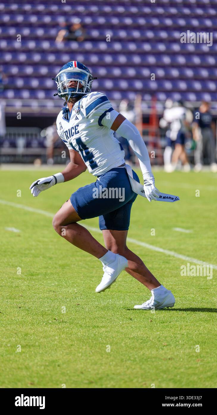 Fort Worth, TX USA: Rice Owls cornerback Ephraim Dotson (14) warms up ...