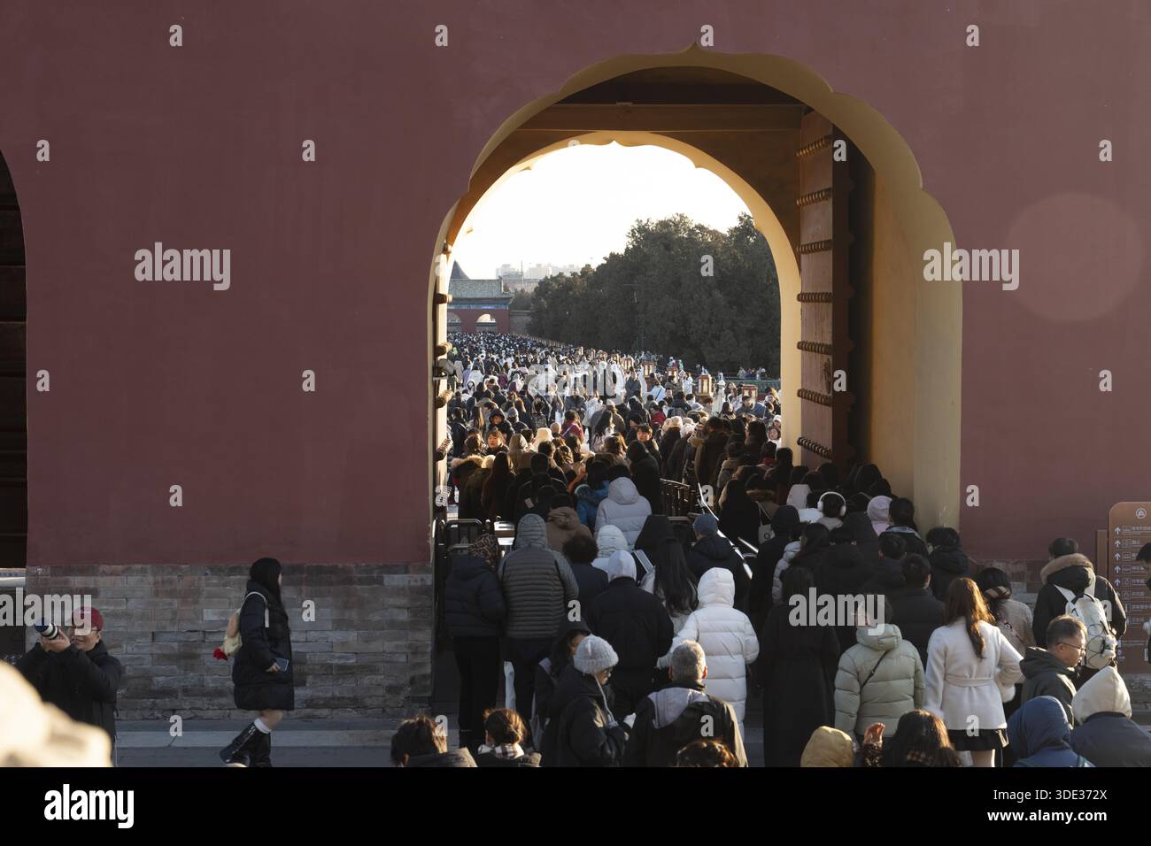 Visitors gather at the Hall of Prayer for Good Harvests in Tiantan Park ...