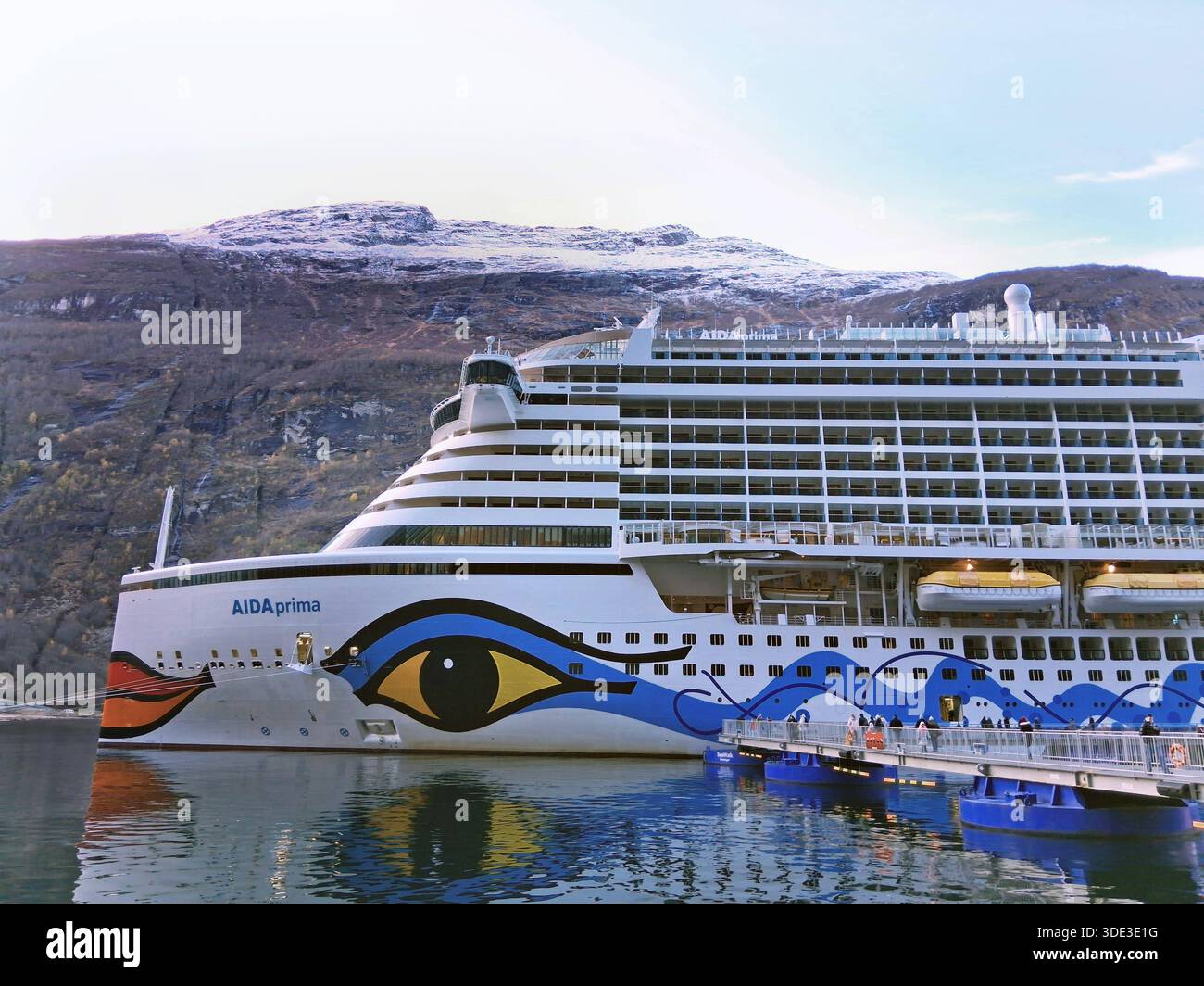AIDAprima Fotoeindruecke bei einer 7 Taegigen Kreuzfahrt in die Fjorde ...