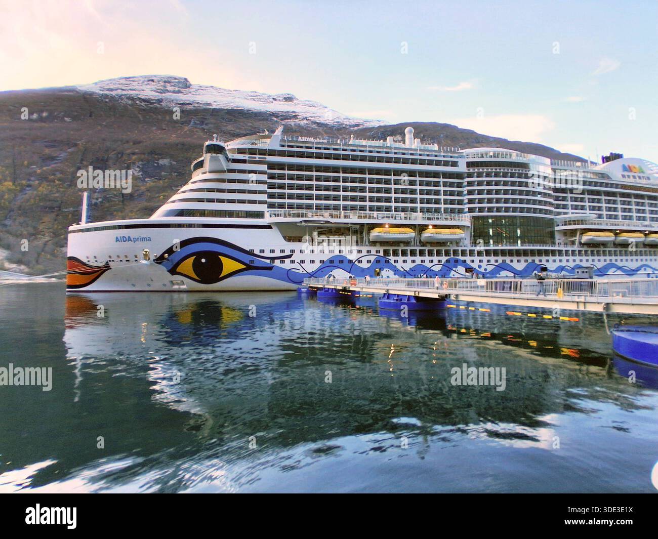 AIDAprima Fotoeindruecke bei einer 7 Taegigen Kreuzfahrt in die Fjorde ...