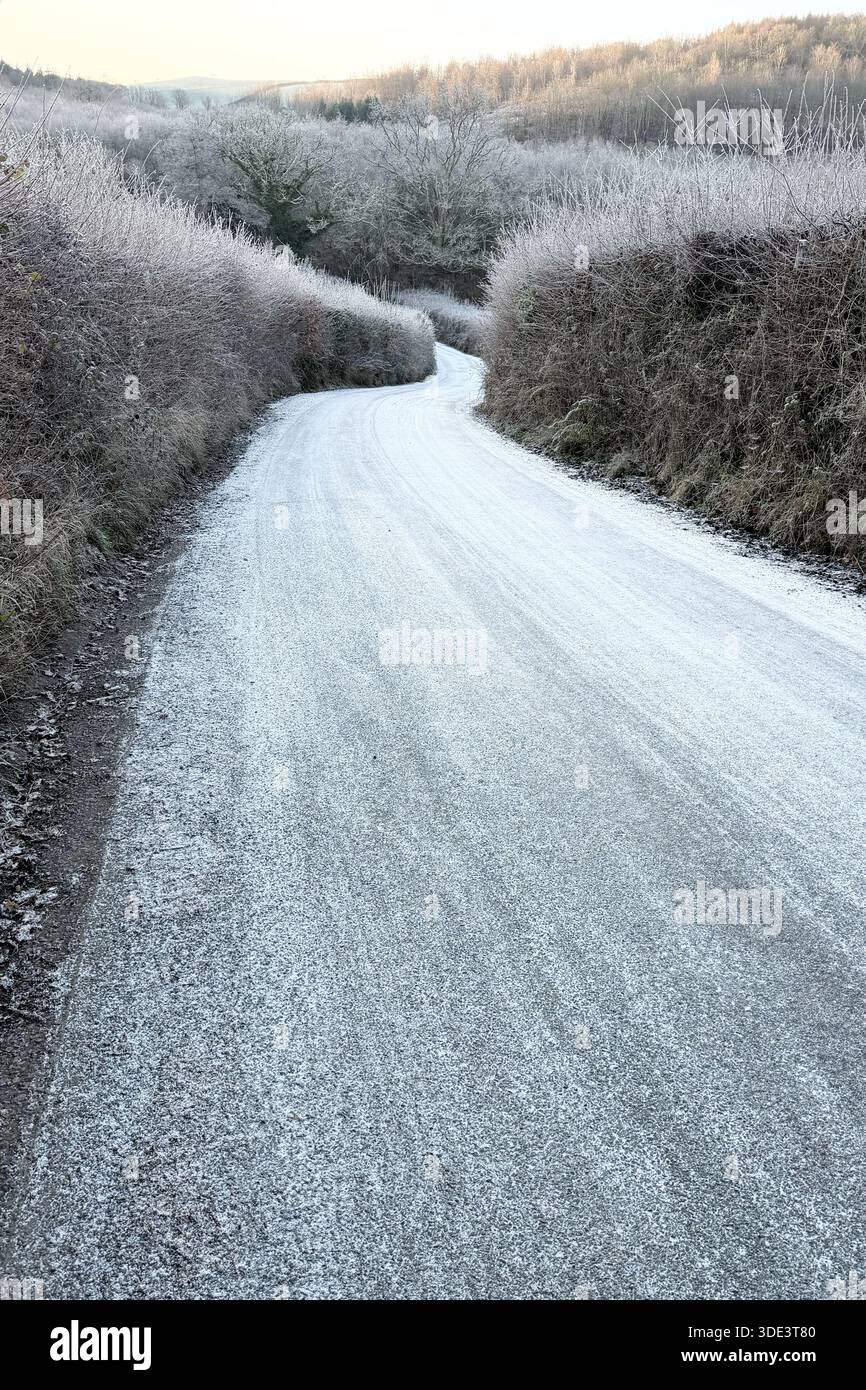 Doddiscombsleigh, Devon, UK. 5th January, 2026. UK Weather: Freezing ...