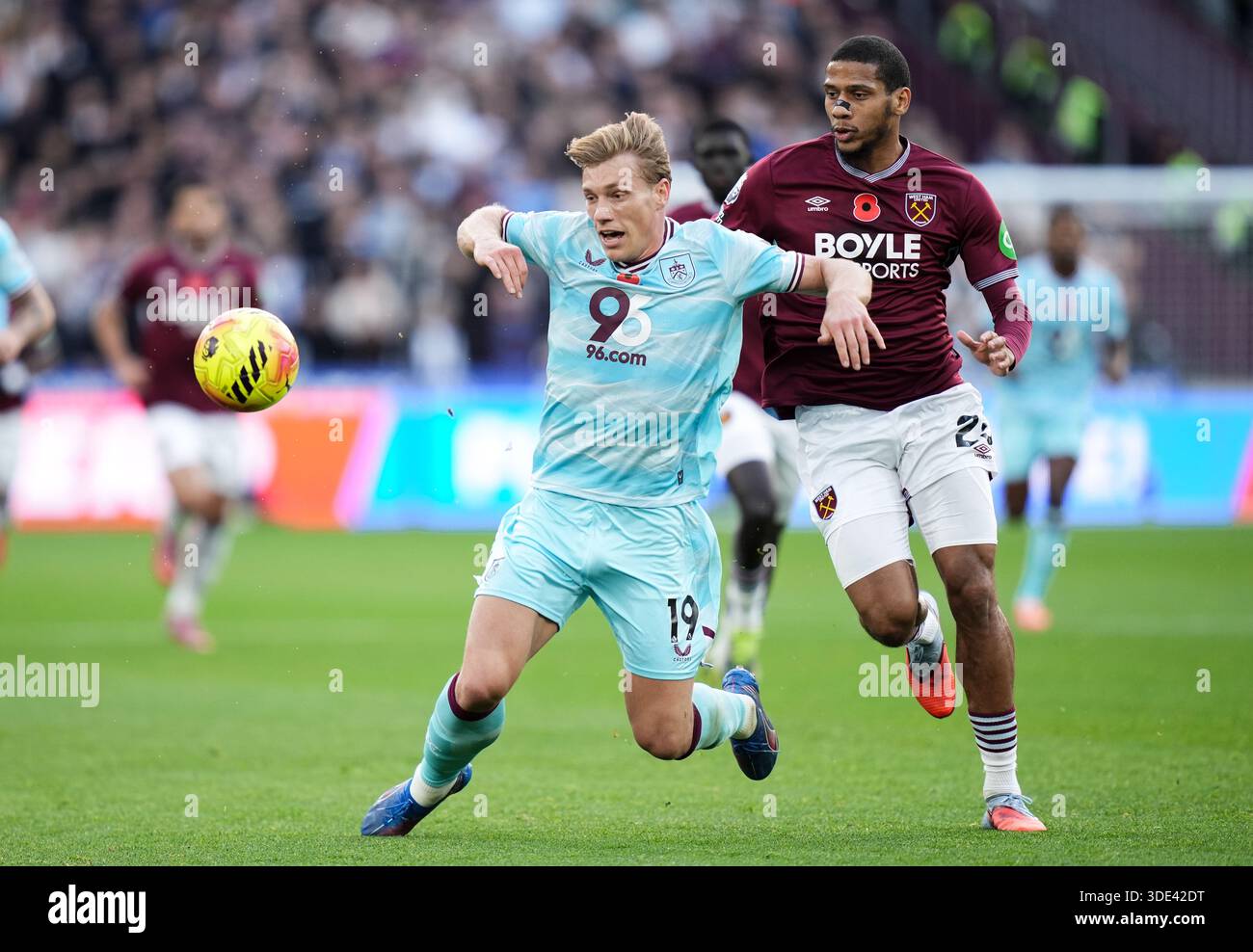 Premier League action 8 November 2025 West Ham Football club play ...