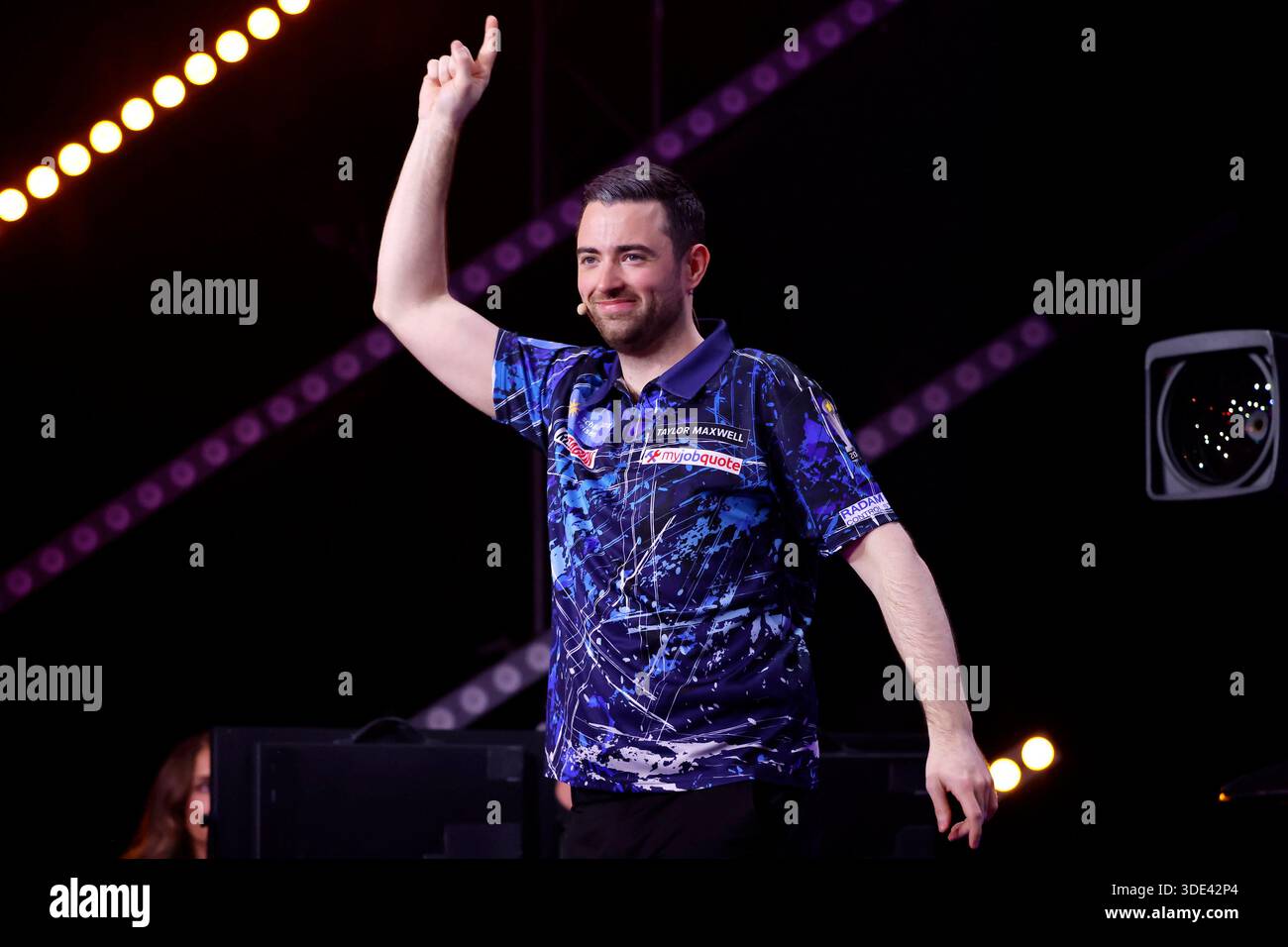 Profi-Dartspieler Luke Humphries Cool Hand Luke bei der Pro7 Promi ...
