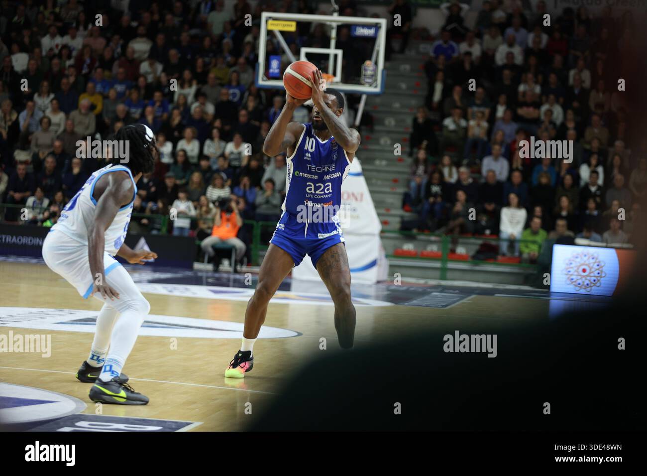 Jason Burnell (Germani Brescia) during Banco di Sardegna Sassari vs ...